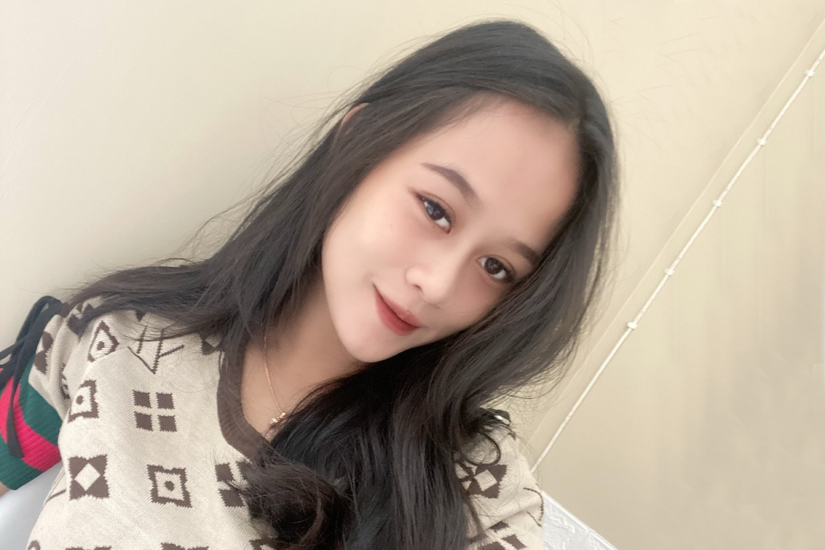 Miss Bunga Cewek Igo Yang Mirip Artis Dinda Hauw Dzargon