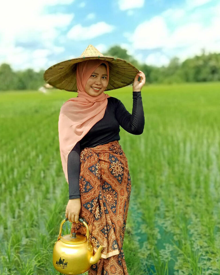 Tips Hunting Foto di Sawah oleh Model dan Cewek IGO Cantik - Dzargon