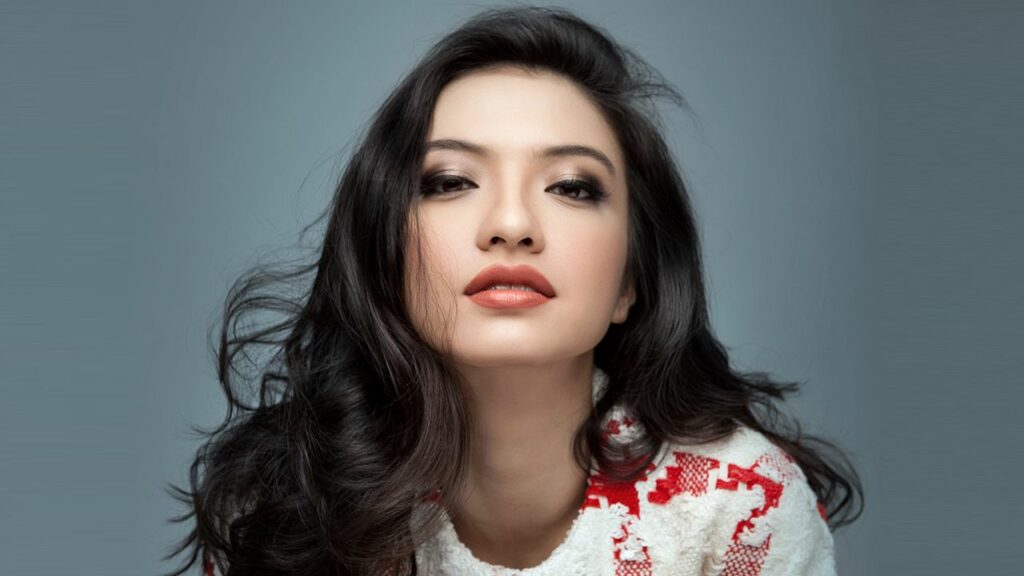 Foto Model Indonesia yang Terkenal Paling Cantik dan Seksi - Dzargon