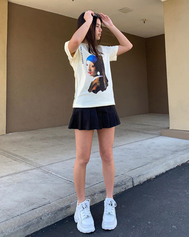 Alasan Mengapa Cewek Suka Pakai Rok Mini dan Hot Pant - Dzargon