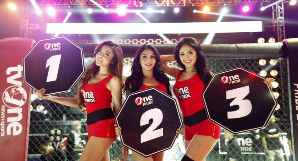 Peran Model Cewek Seksi dan Cantik di Ring Girl MMA - Dzargon
