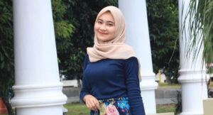 JTS - Jilbab Tapi Seksi dan Kebutuhan Finansial - Dzargon