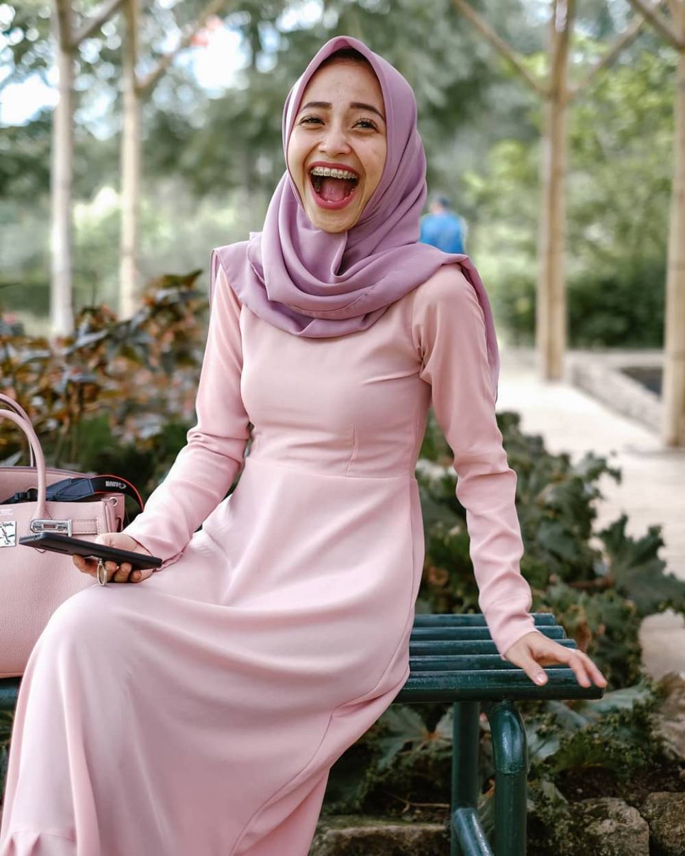 Gamis Ketat Twitter - Dzargon