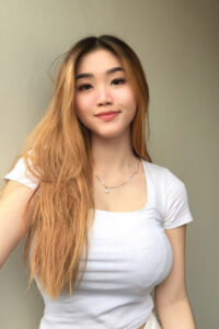 Galeri Foto Cewek IGO Seksi Indonesia yang Jadi Brand Ambassador Esport dan Gamer - Dzargon