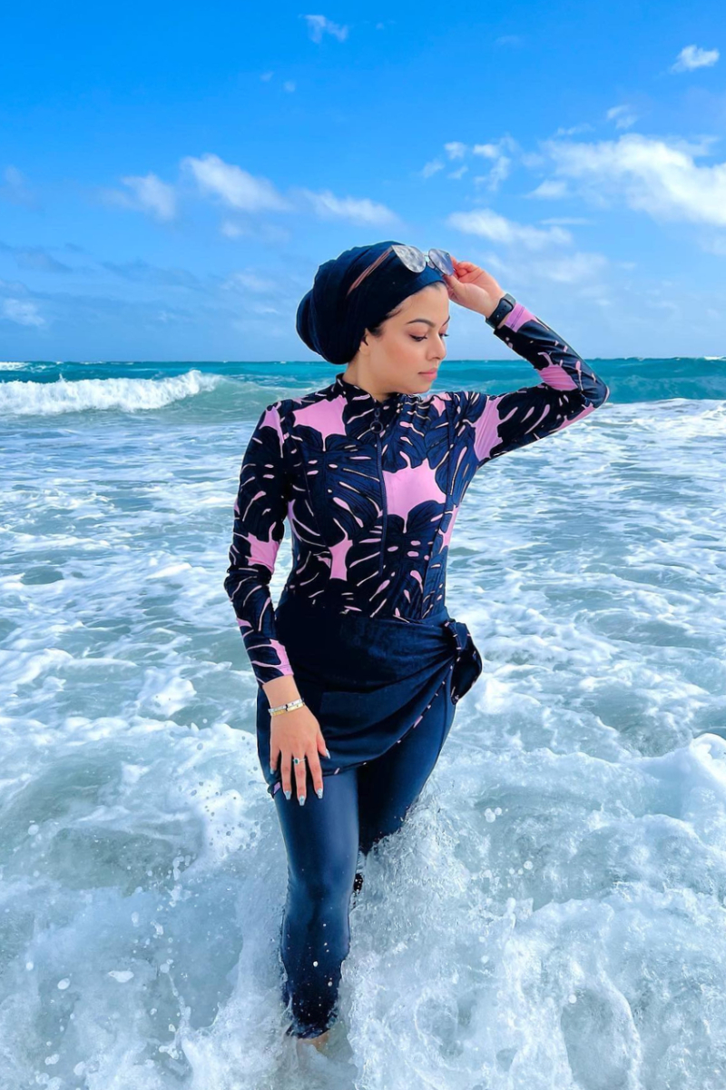 Outfit Hijab Renang dengan Burkini - Dzargon