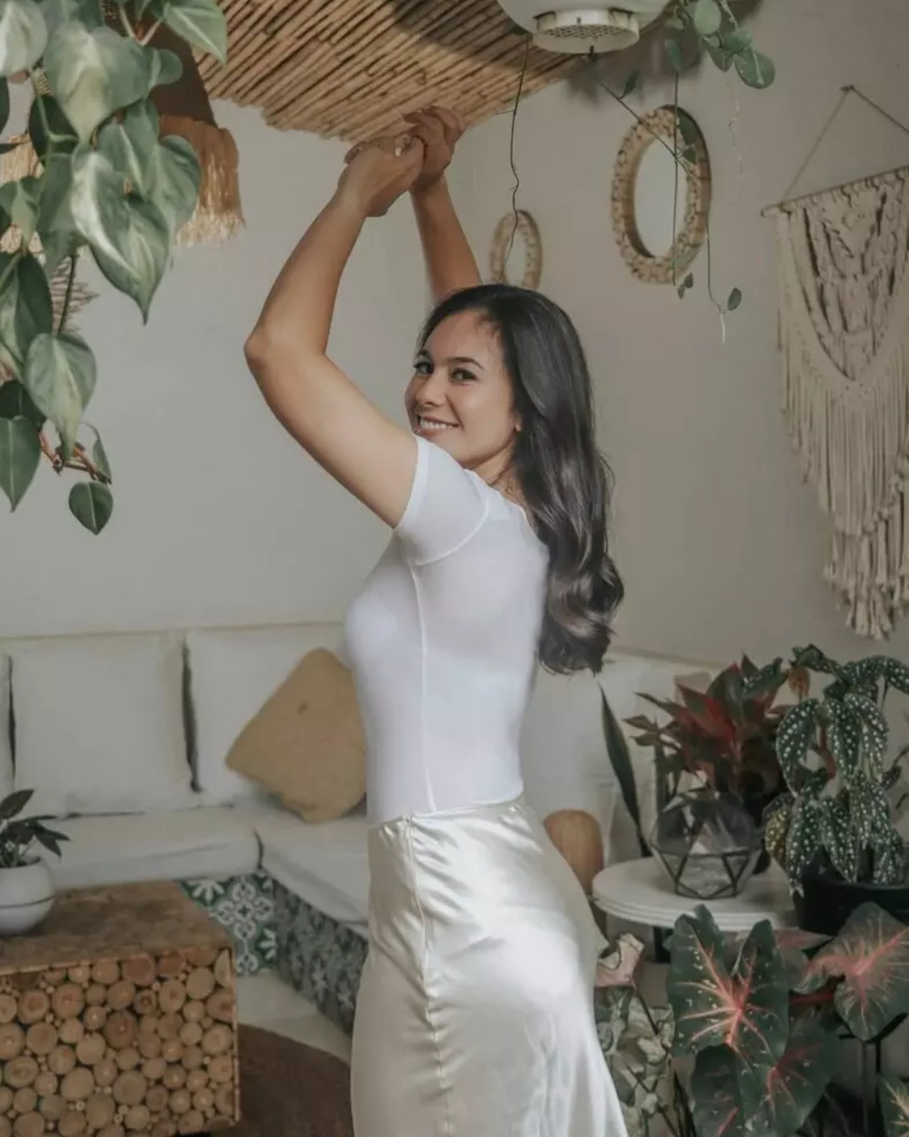 Foto Seksi Wulan Guritno - Dzargon