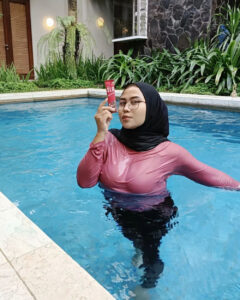 Bunda Keisha 93 - Selebgram Hijab yang Senang pamer Kegiatan Olahraga - Dzargon