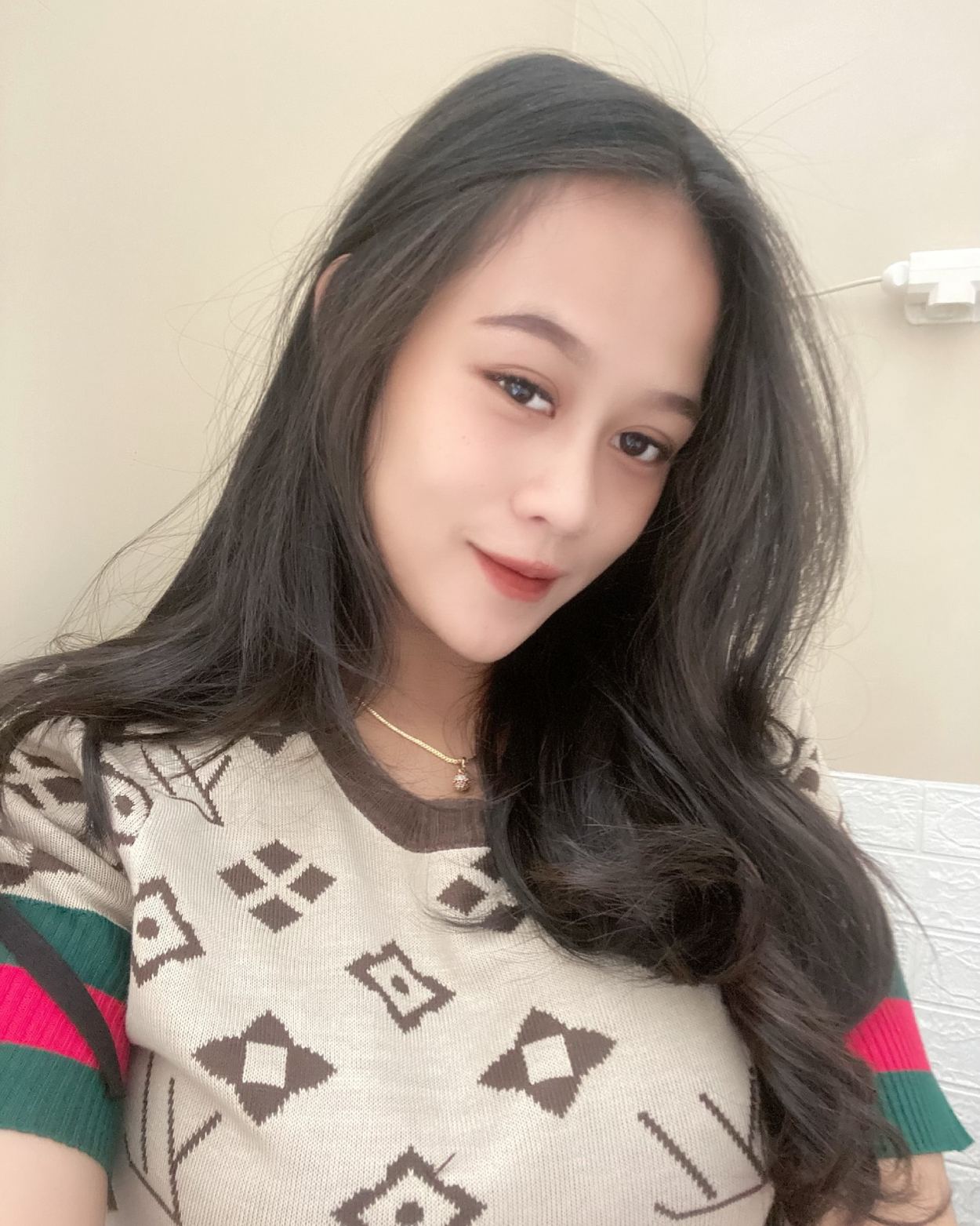 Miss Bunga Cewek Igo Yang Mirip Artis Dinda Hauw Dzargon
