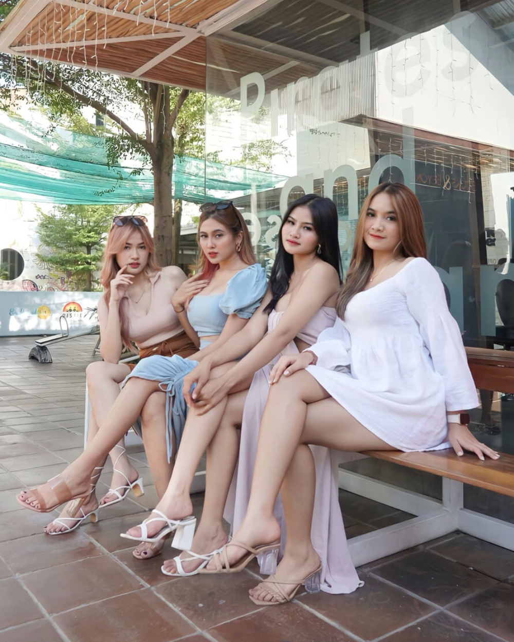 Foto Seksi Angel GoodPonsel - SPG NExt Level yang Doyan Joget TikTok - Dzargon