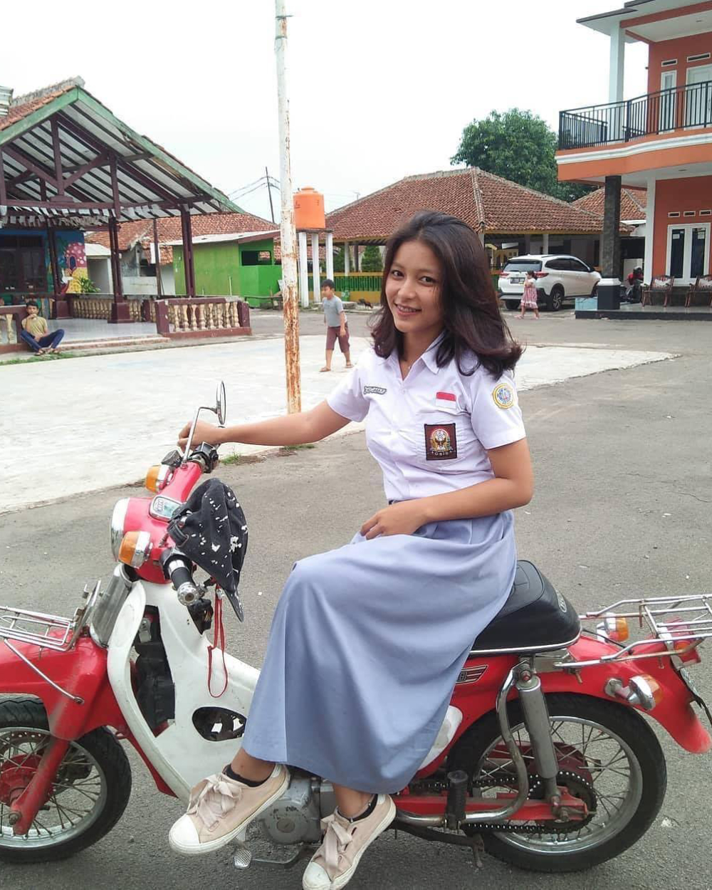 Beda Kucing dan Burung Menurut Tini - Page 2 of 2 - Dzargon