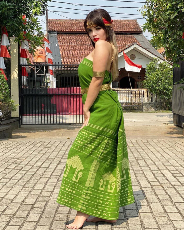 Foto Seksi DJ Dinar Candy - Dzargon