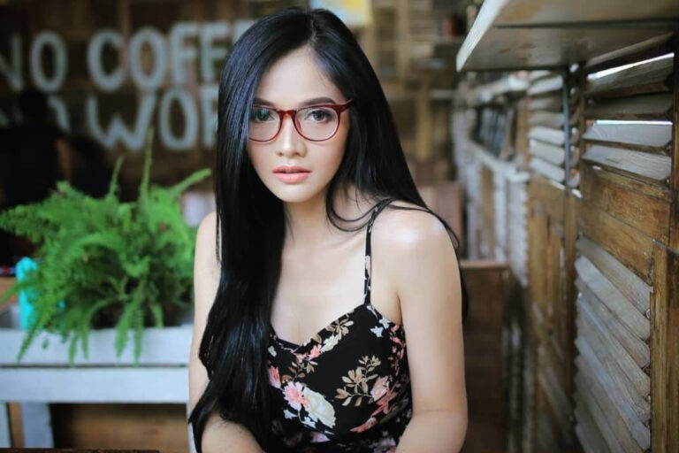 Foto Seksi Kartika Berliana - Dzargon