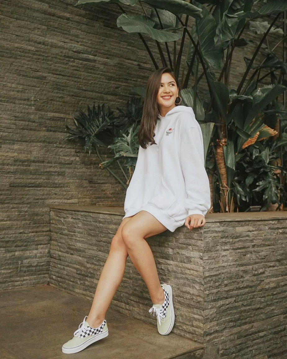 Artis Indonesia Tercantik Versi AI ChatGPT - Dzargon