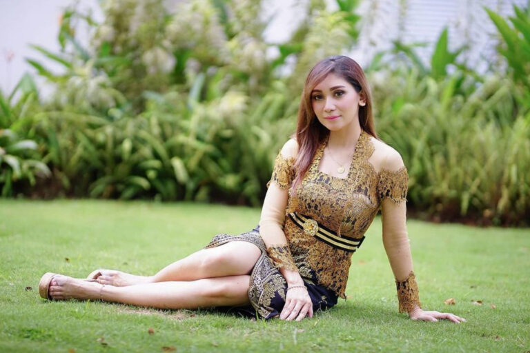 Makin Berisi - Intip Trasnformasi Model Seksi Baby Margaretha Jadi Hot Mom - Dzargon