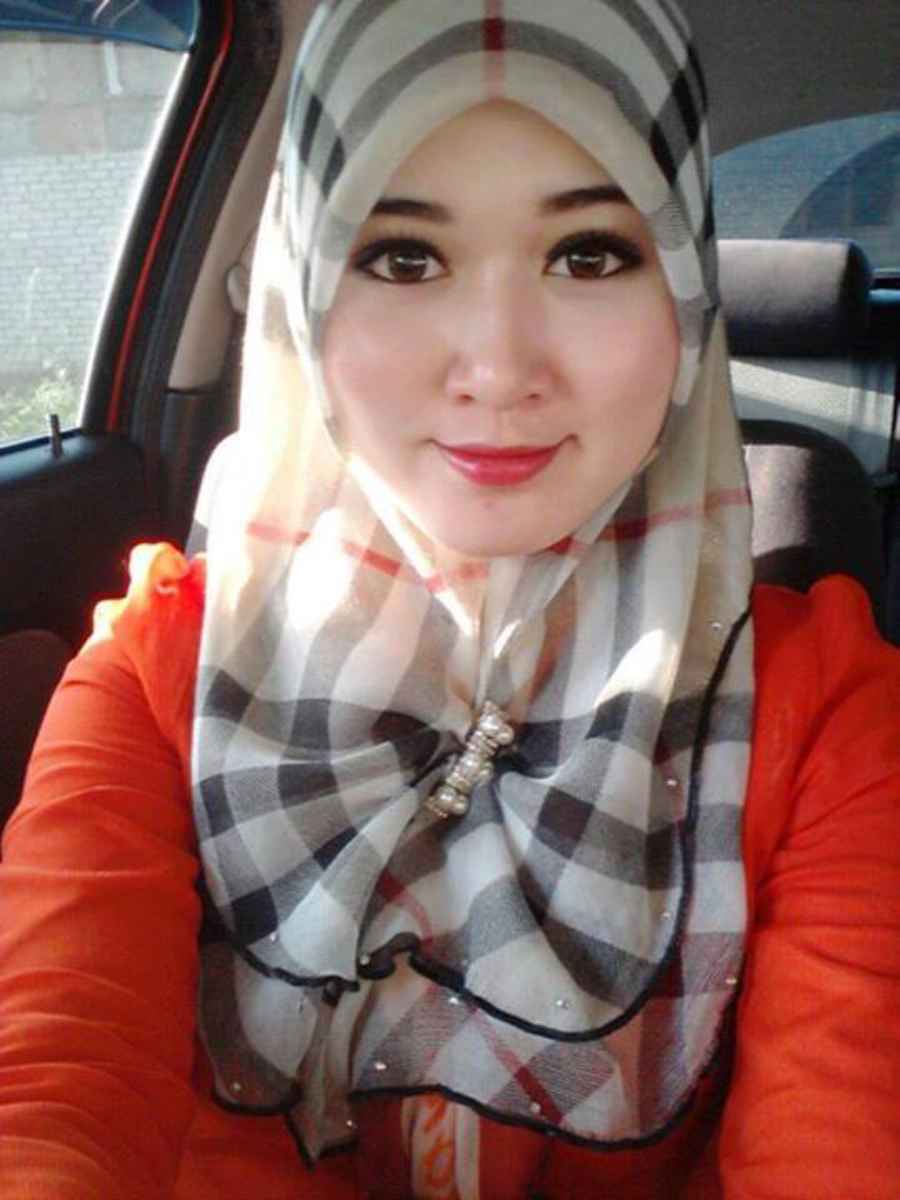 Nur Shamimi Shamsudin - Cewek Tudung Malaysia yang Viral dengan Jilbab Hijau - Dzargon