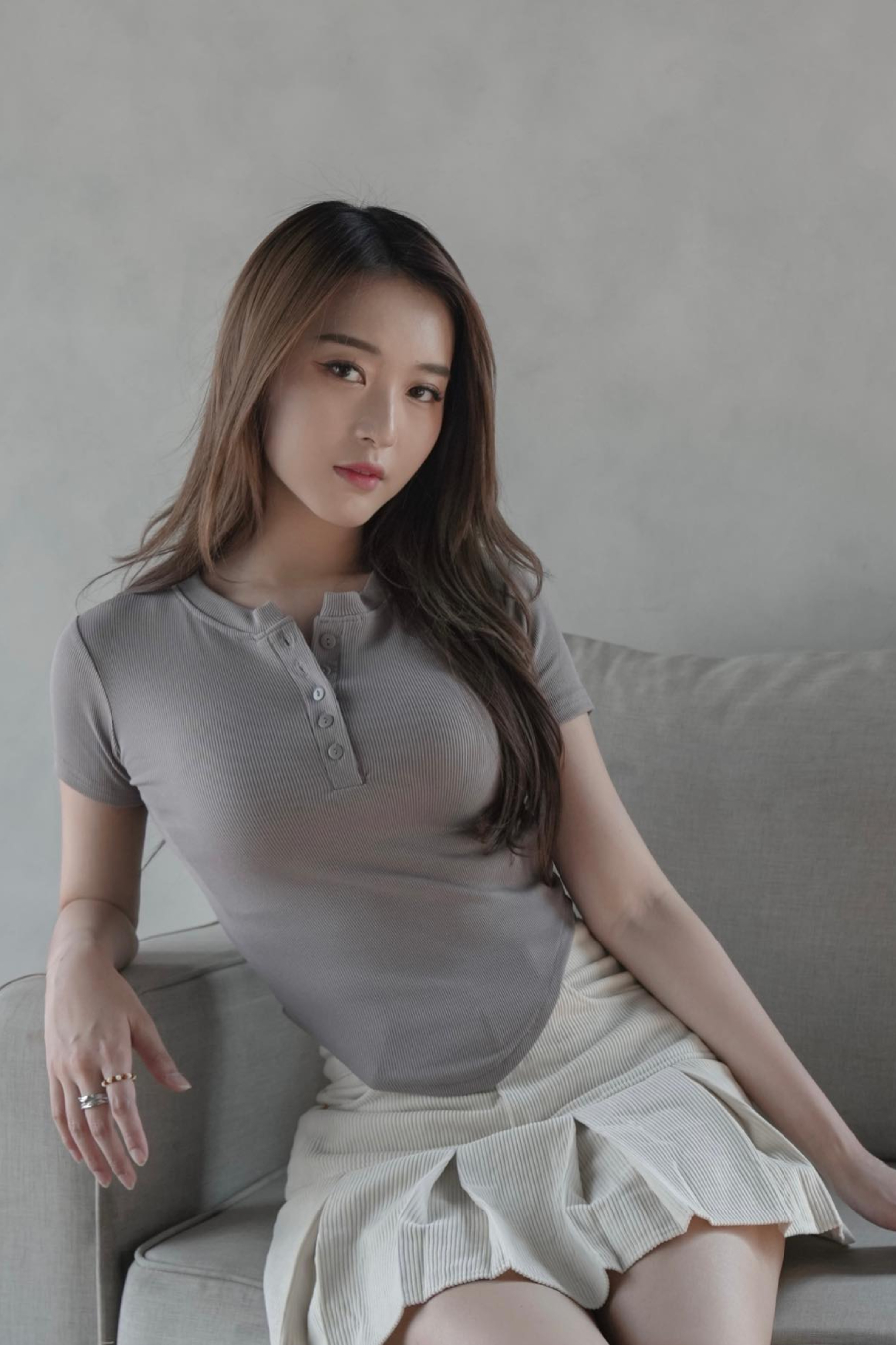 Pose Seksi Vior Nita di Sesi Photoshoot - Dzargon