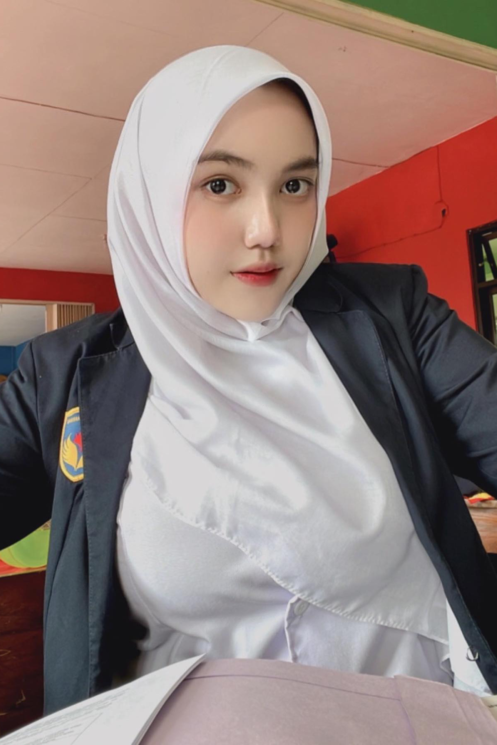 Calon Guru Wulan Indriyani Ternyata Selebgram Hijab - Dzargon