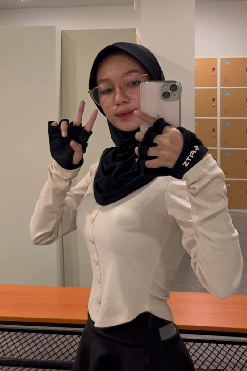 Selfie Miror Viral Fadhila Razak - Dzargon