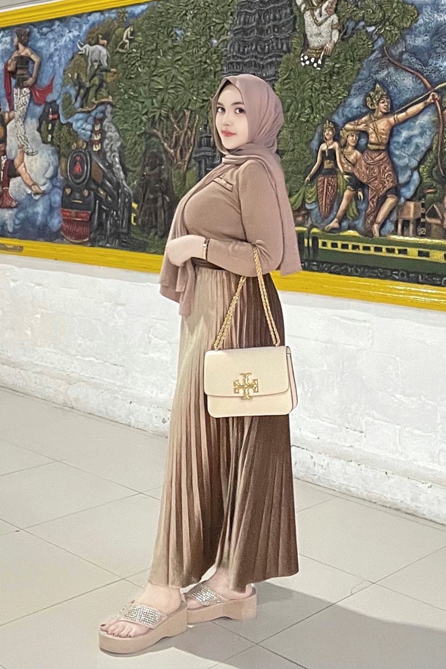 Wulan Indriyani - Selebgram Hijab Yang Super Cantik - Dzargon