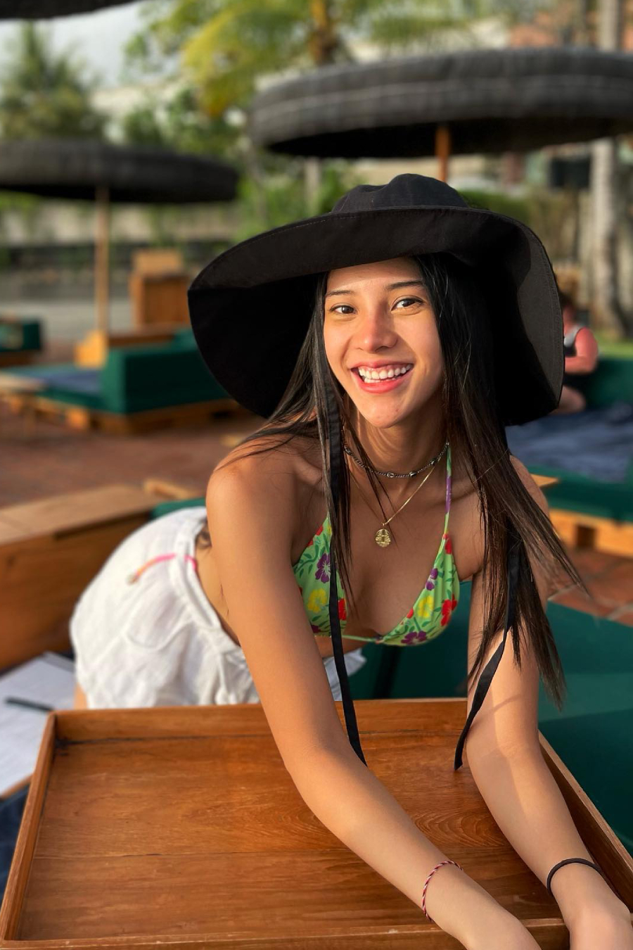 Parade Bikini Anya Geraldine Seksi - Dzargon