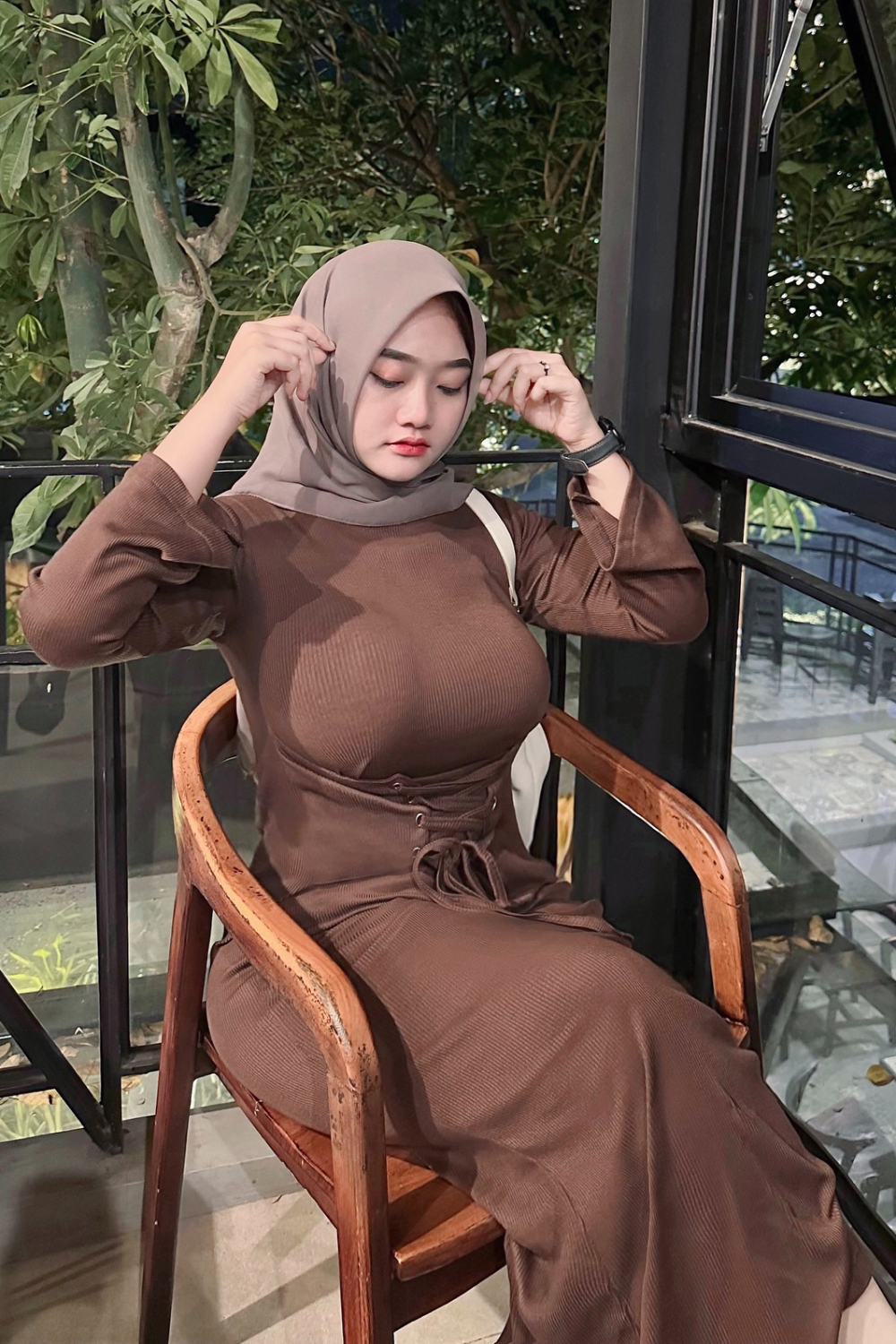 Indah Masula Nur Anisa S.Kom - Selebgram Hijab Cantik yang Suka Tampil Menggoda - Dzargon