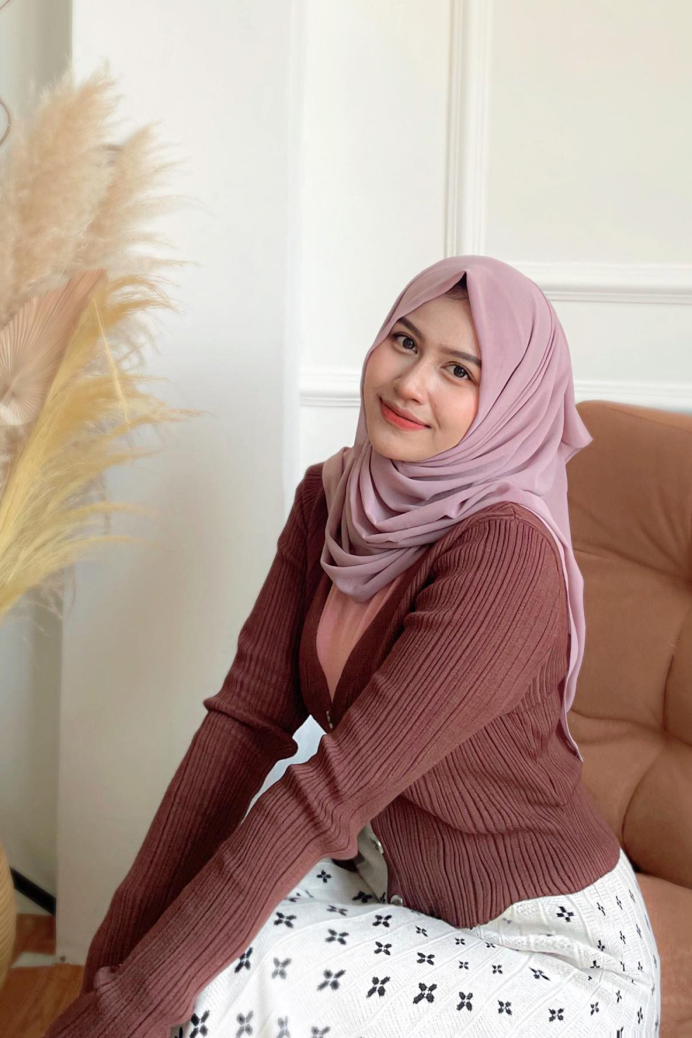 Maharra Ozra - Selebgram Hijab dan Model Karang yang Super Cantik dan Manis - Page 2 of 3 - Dzargon