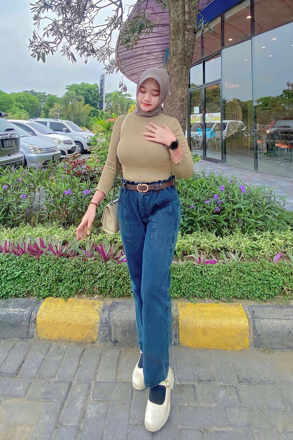 Indah Masula Nur Anisa S.Kom - Selebgram Hijab Cantik yang Suka Tampil Menggoda - Page 3 of 4 ...