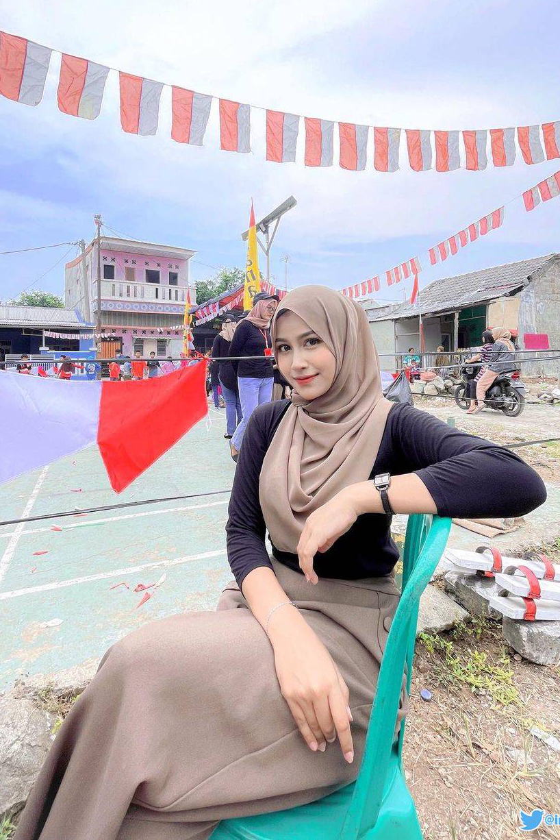 Maharra Ozra - Selebgram Hijab dan Model Karang yang Super Cantik dan Manis - Page 2 of 3 - Dzargon