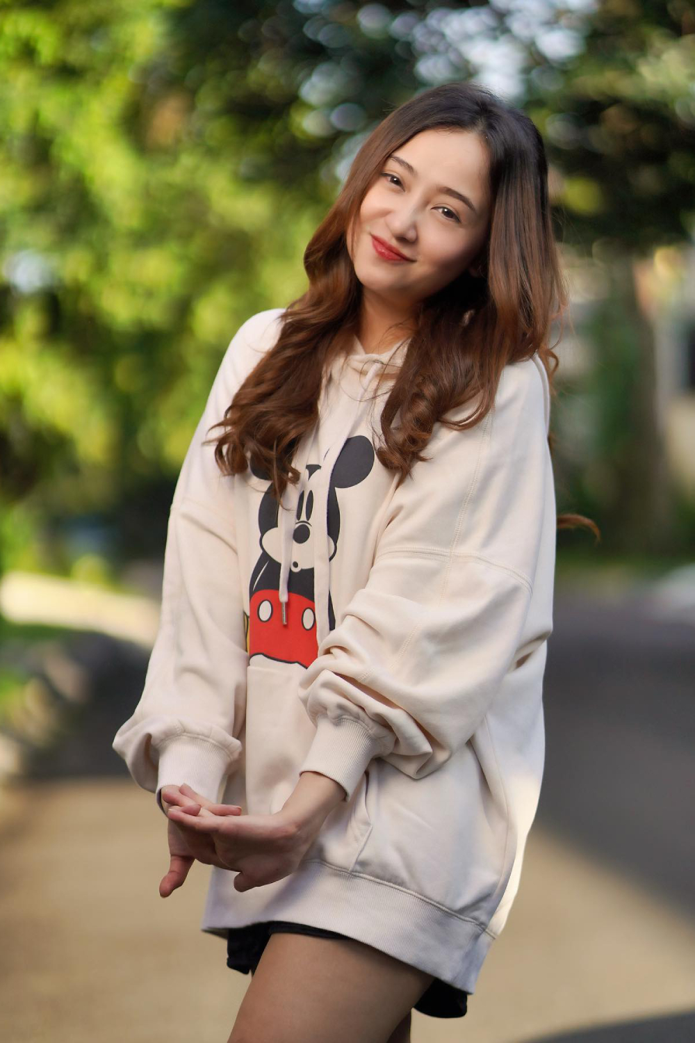 Galeri Foto Selebgram Seksi dan Cantik Meisita Lomania - Dzargon