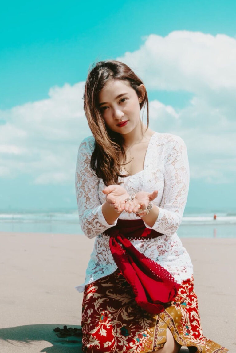 Galeri Foto Selebgram Seksi dan Cantik Meisita Lomania - Page 2 of 5 - Dzargon