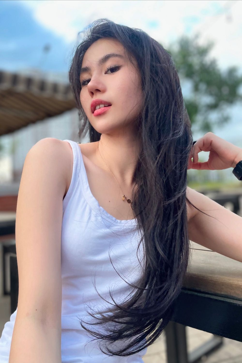 Koleksi Foto Seksi Zoe Levana - Model Berbadan Mungil yang Cantik Abis - Dzargon