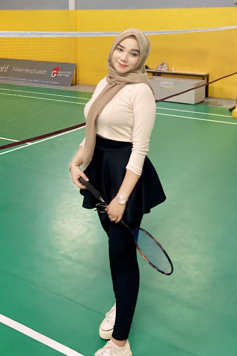 Dinda Rahmadani S.Pd - Calon Guru yang Cantiknya Cumlaude - Dzargon