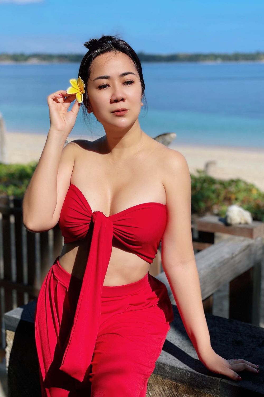 Koleksi Foto Seksi Tante Ernie - Dzargon