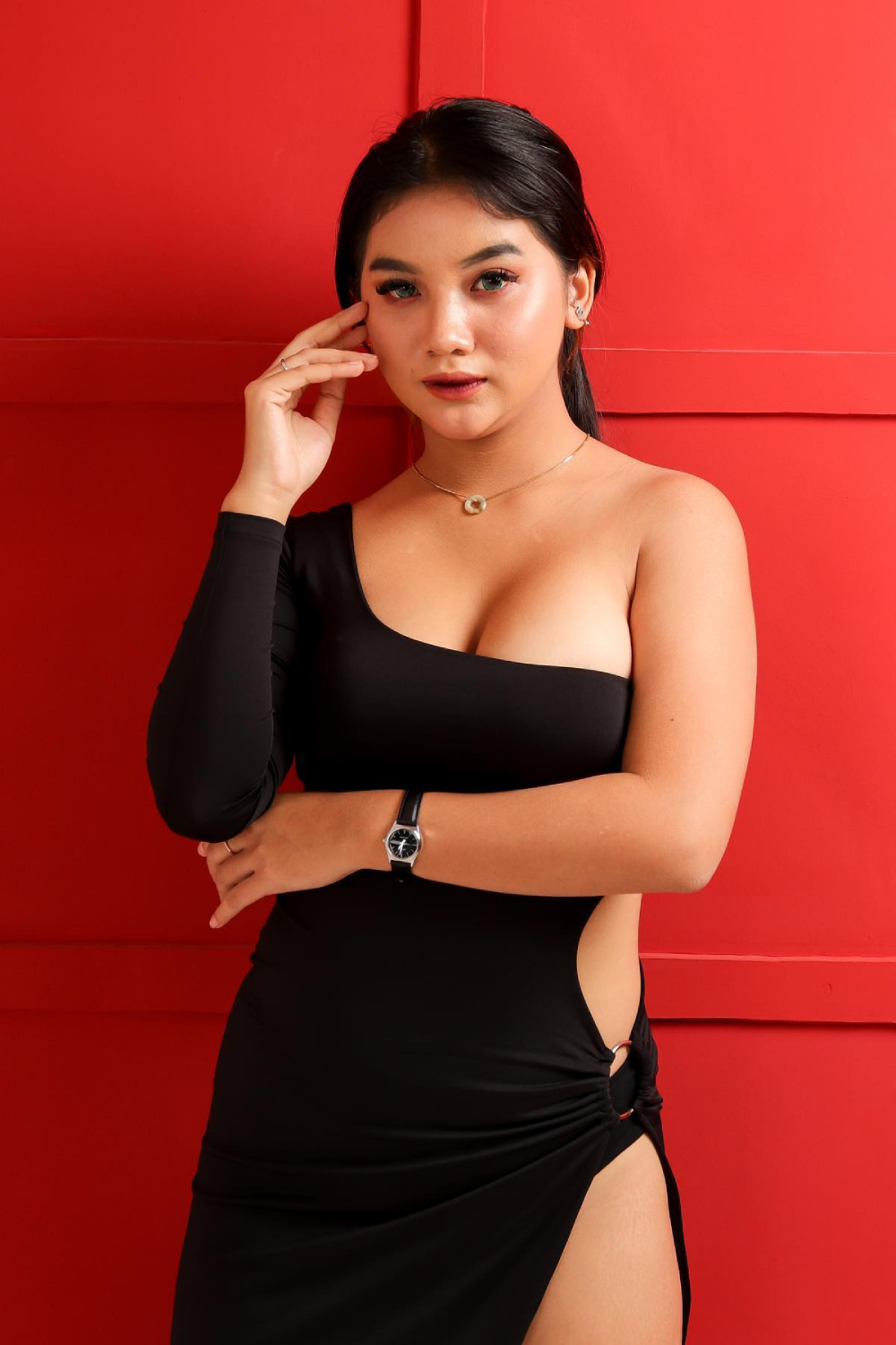 Foto Seksi Selebgram Cantik Putri Sahara - Dzargon